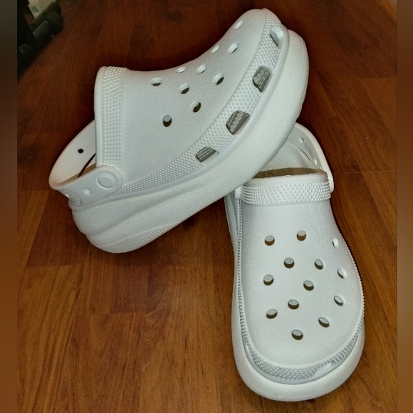 CROCS | Shoes | Crocs White Classic Crush Clog | Poshmark